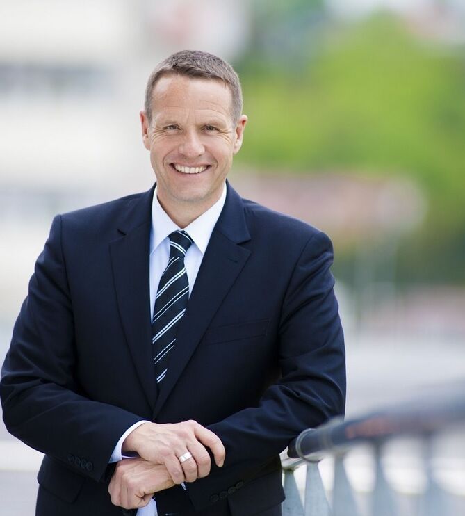 Hermann, Prof. Dr. Michael C.